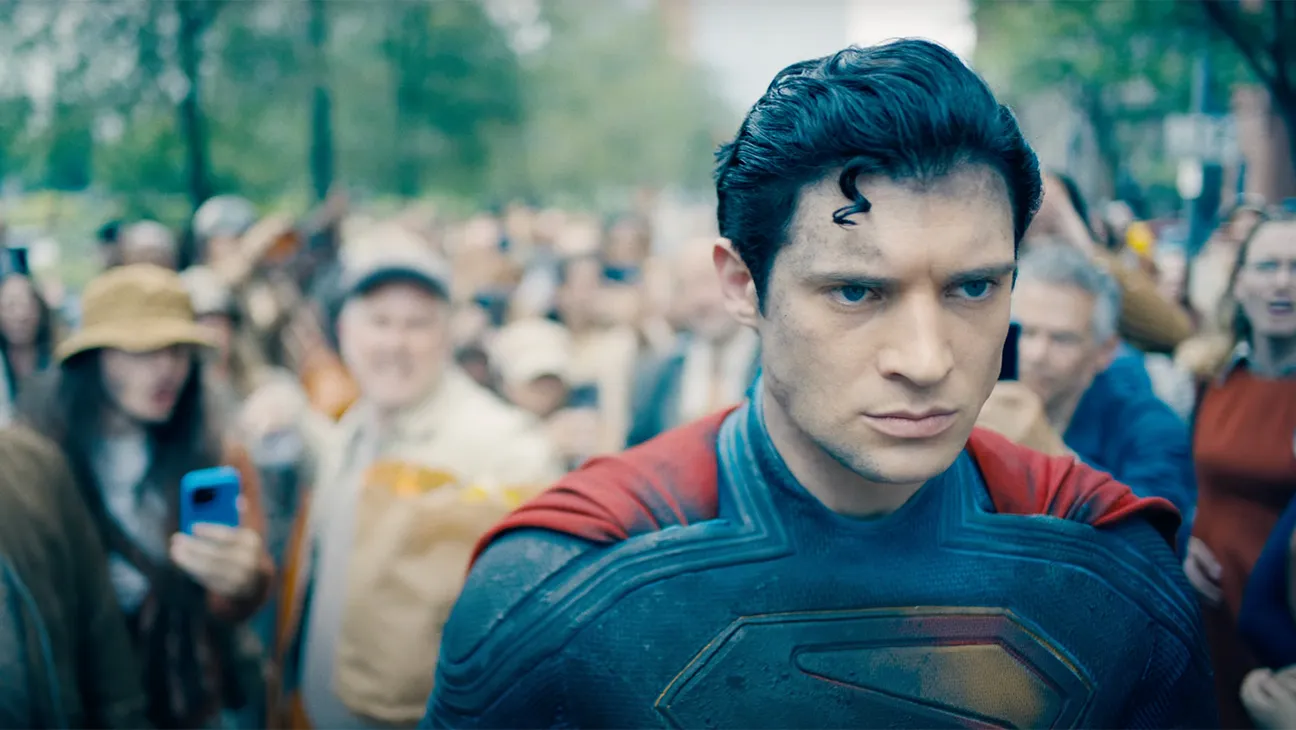 Superman Trailer, Blake Lively Goes to Court, Mufasa, Carry-On